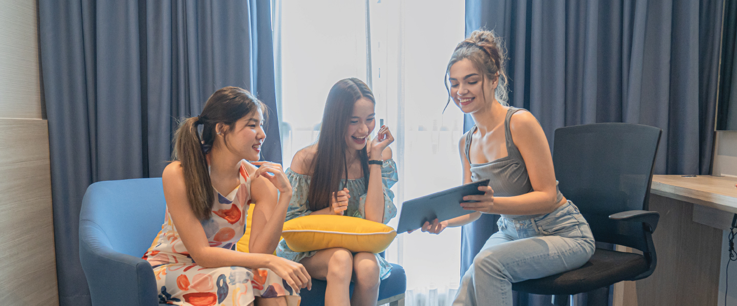 Travel in Group | Holiday Inn Express Bangkok Soi Soonvijai